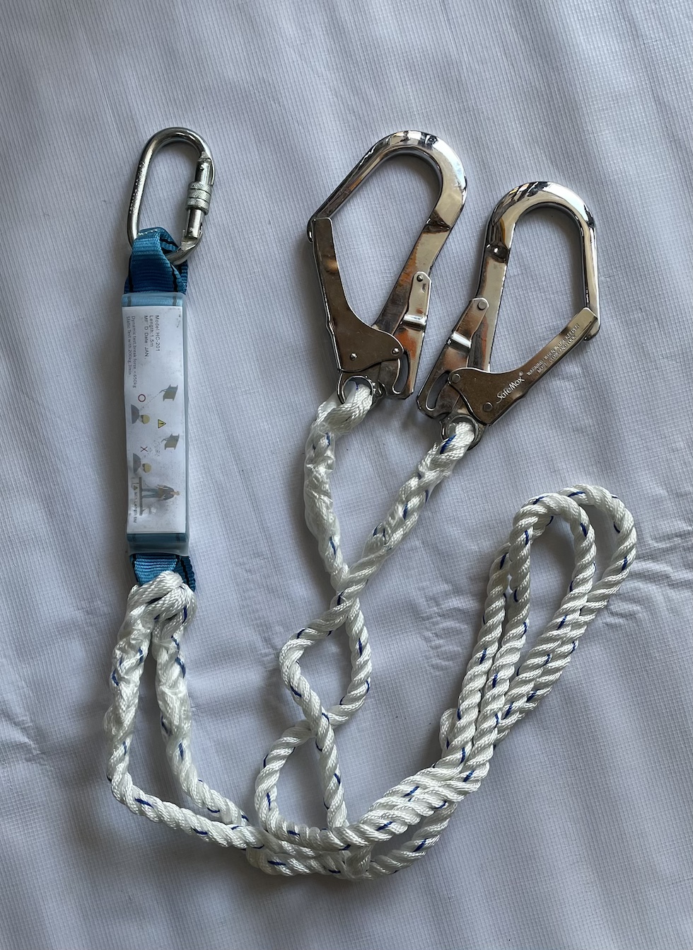 Double Lanyard Energy Absorber | Karta Mulya Safety